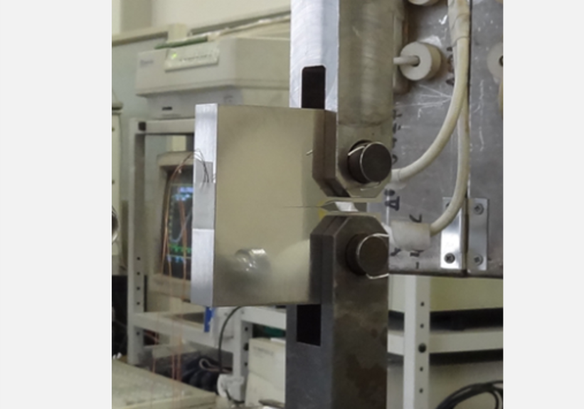 疲労き裂進展試験(FCGR試験) | 日鉄テクノロジー